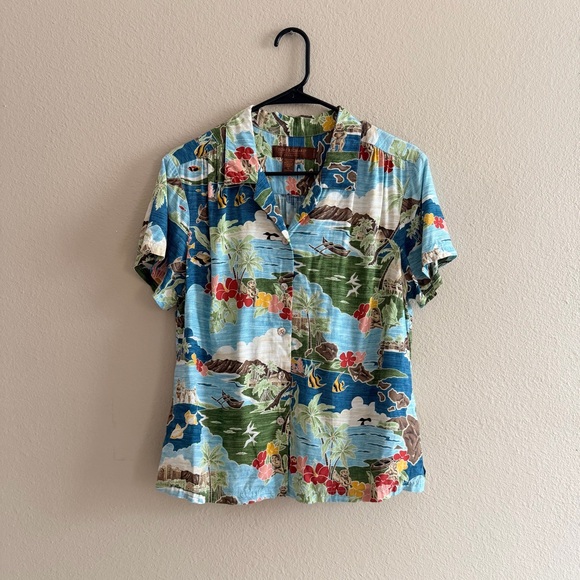 Tori Richard | Tops | Tori Richard X Disney Womens Aulani Hawaiian ...